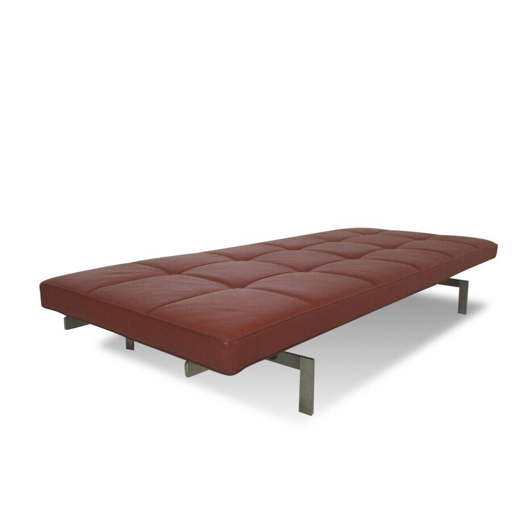 Fritz Hansen PK80 Daybed in Burgandy Leather designed by Poul Kjaerholm.